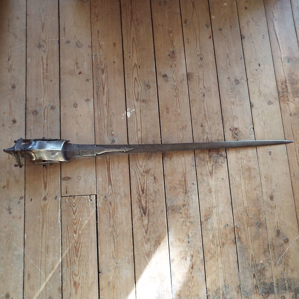 17th Century Indian Pata Gauntlet Sword | Vintage Fine Arms