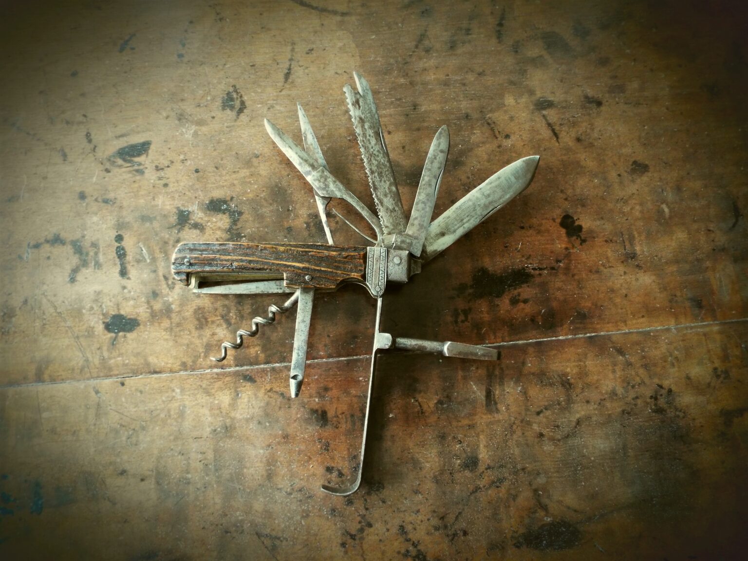 A Massive Victorian Coachman’s Pocket Knife | Vintage Fine Arms